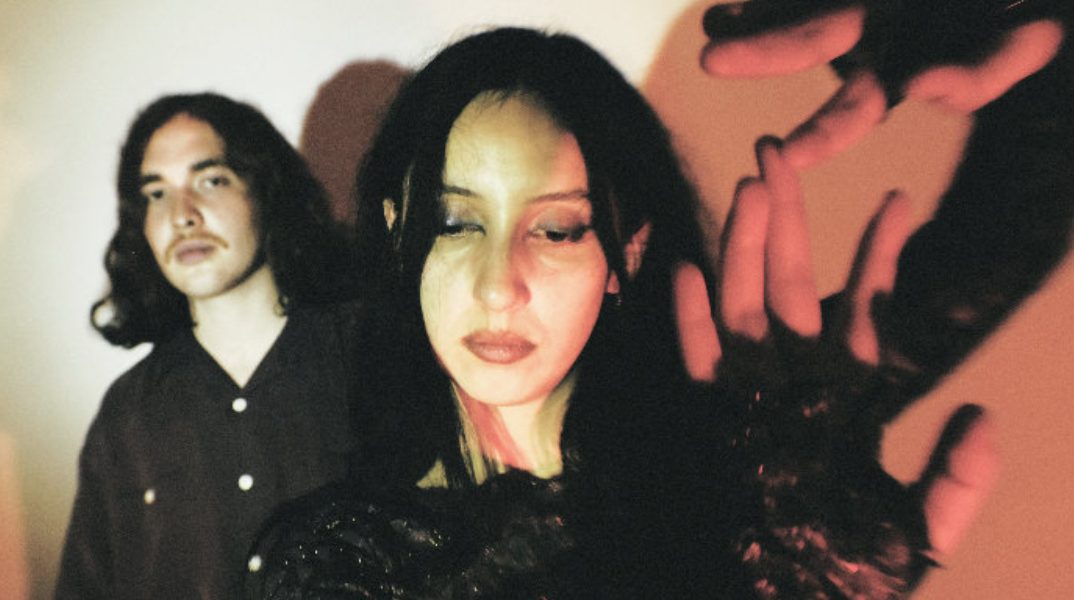 Mint Field nos acerca a su nuevo álbum con "El Suspiro Cambia Todo ...